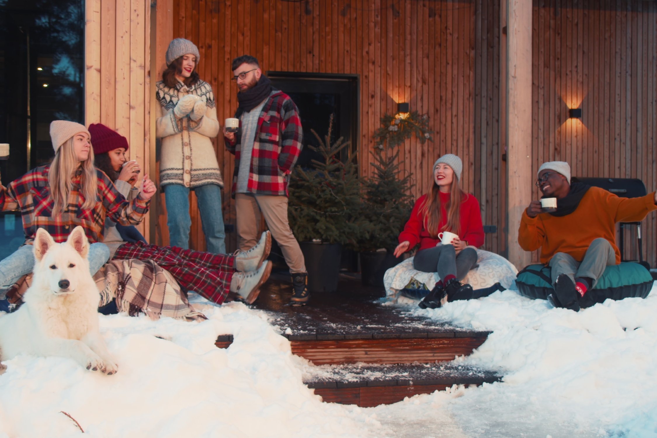 8 Cozy Winter Patio Ideas To Transform Your Outdoor Space